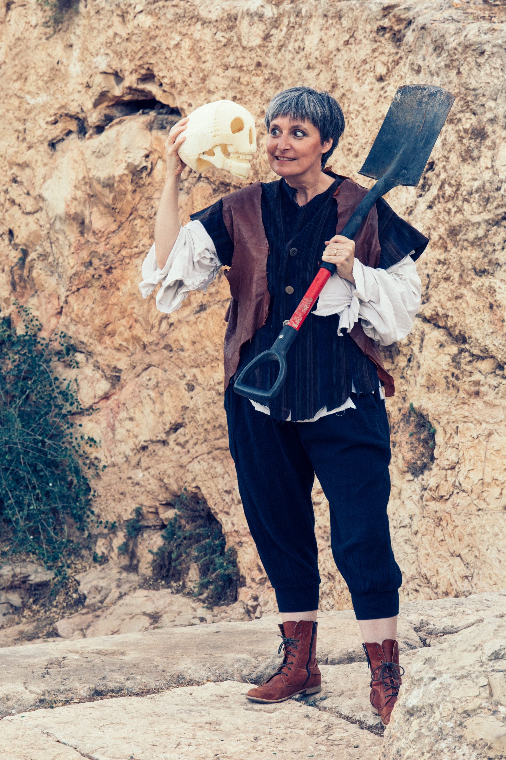 15 photo Yitz Woolf יצחק וולף _ Gillian Kay - Gravedigger - Theater in ...